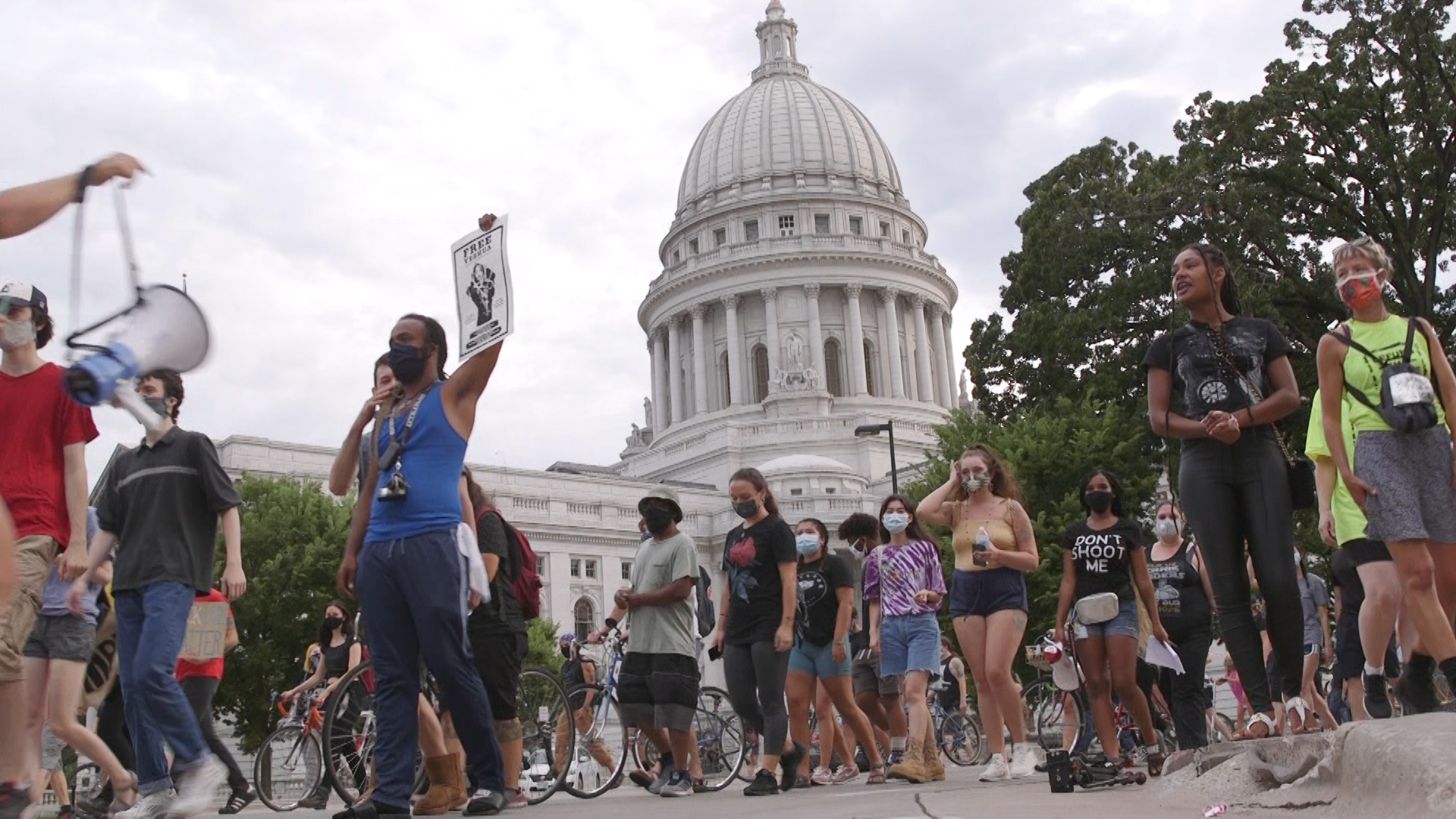 Wisconsinites Join National Strike
