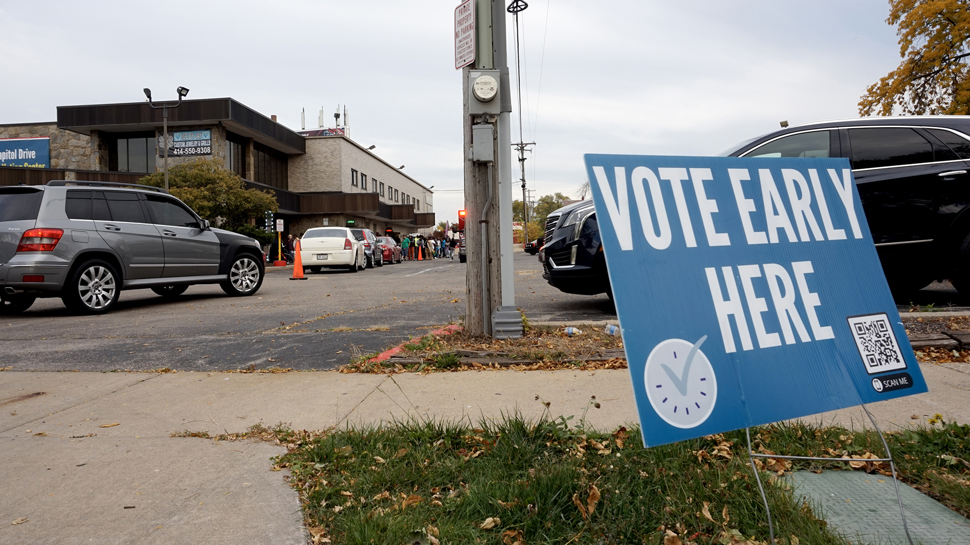 Volunteer group helps Milwaukee voters who go to wrong location on ...