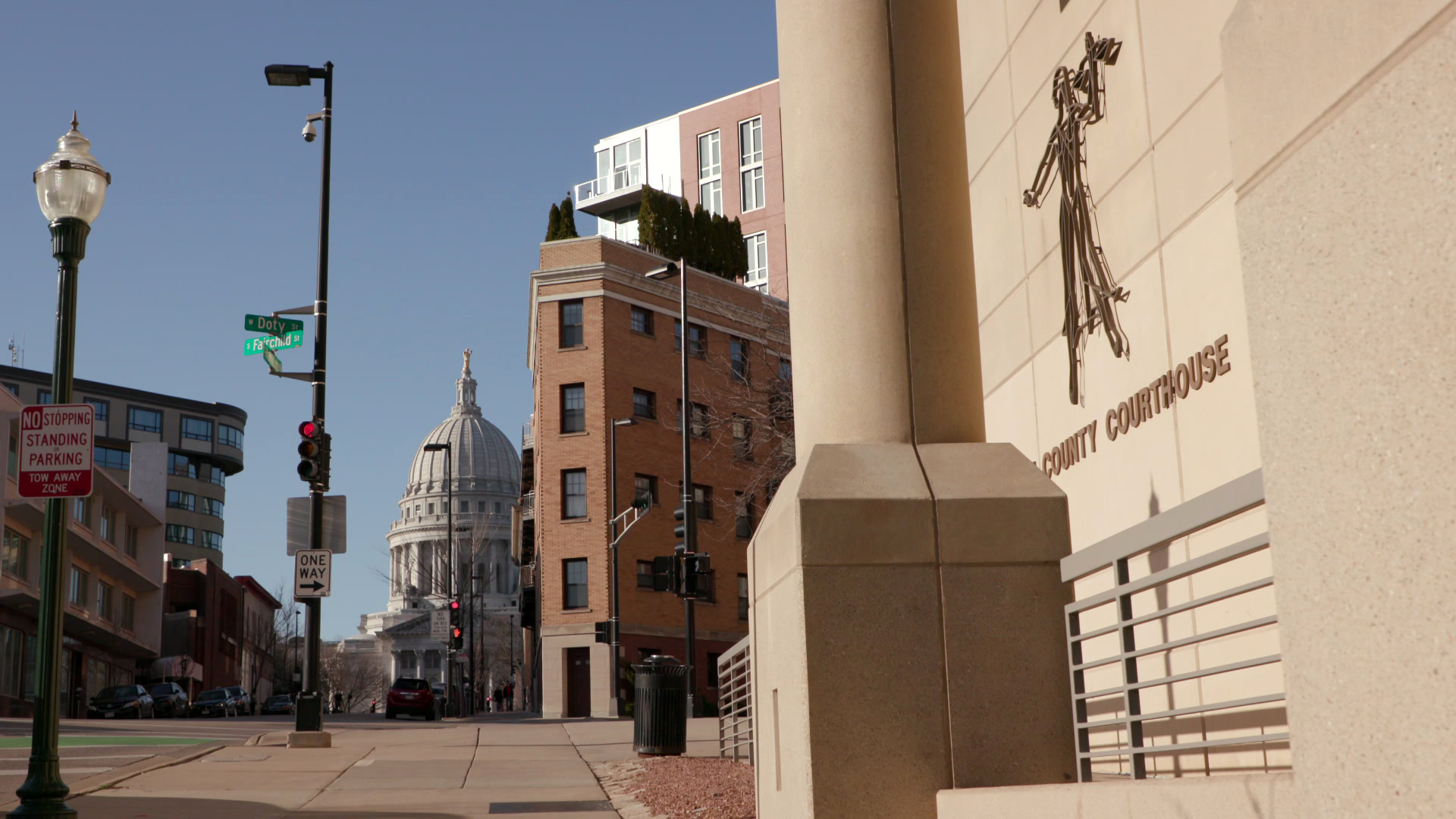 Dane County judge temporarily stays ruling to overturn Act 10 ...